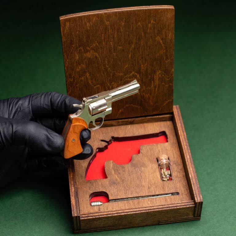 Colt Python 357 Magnum 4″ — 1:4 Scale Miniature Gun